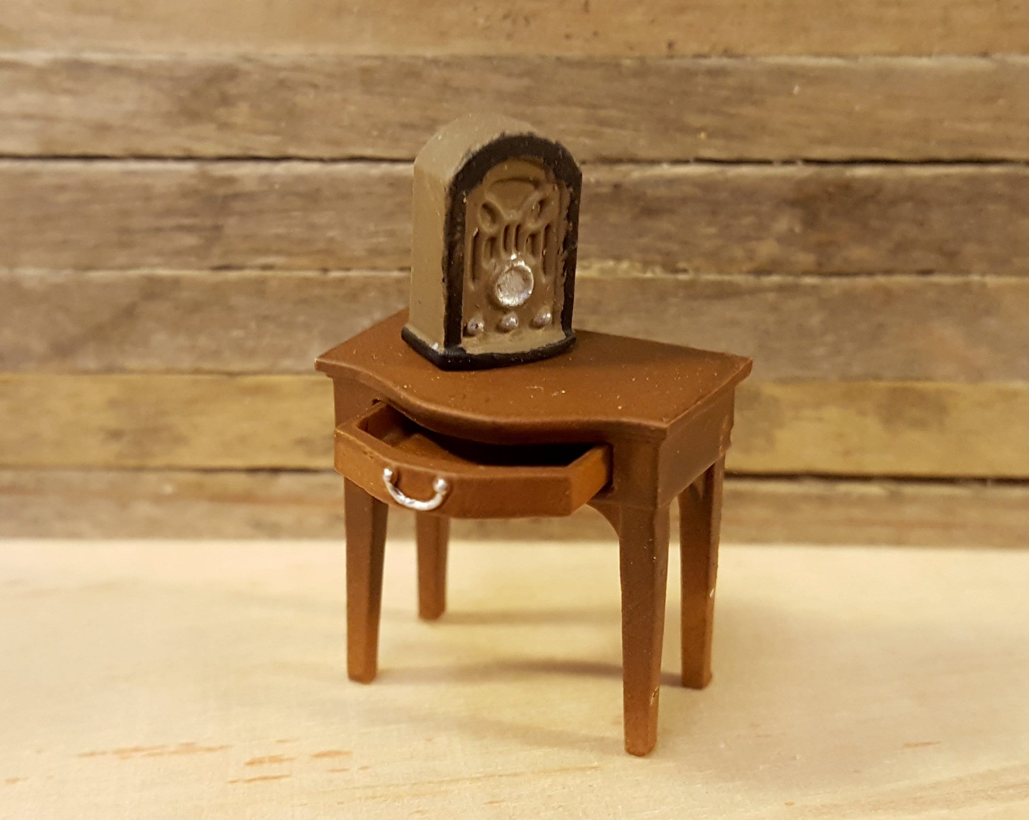 1:48 Scale Table & Radio Set (unpainted Resin) - Etsy