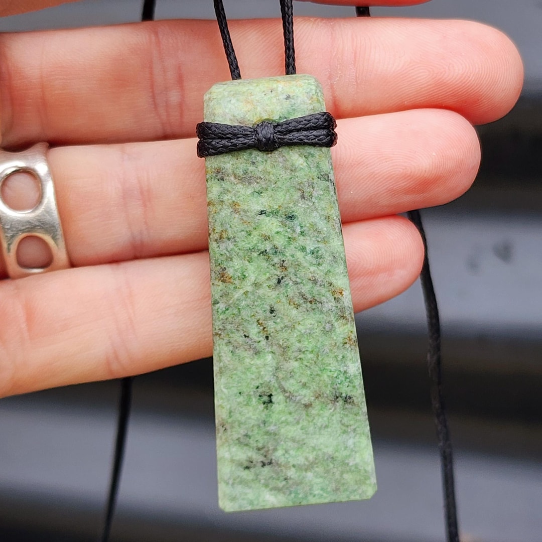 NZ Greenstone Pounamu Toki Pendant Necklace (N78) - Etsy