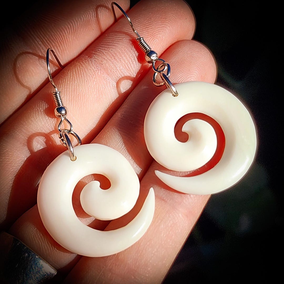 Natural Hand Carved Maori Bone Carving Earrings - Koru - Etsy UK
