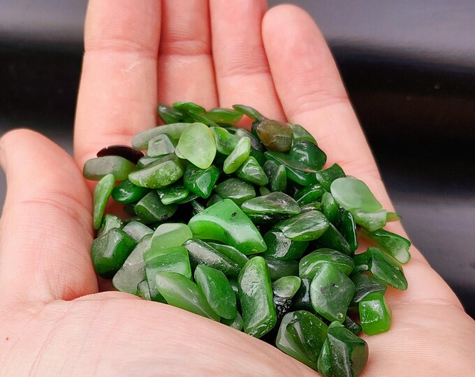 Wyoming Dirty Apple Emerald Green Nephrite Jade Hand-carved "split-drop ...