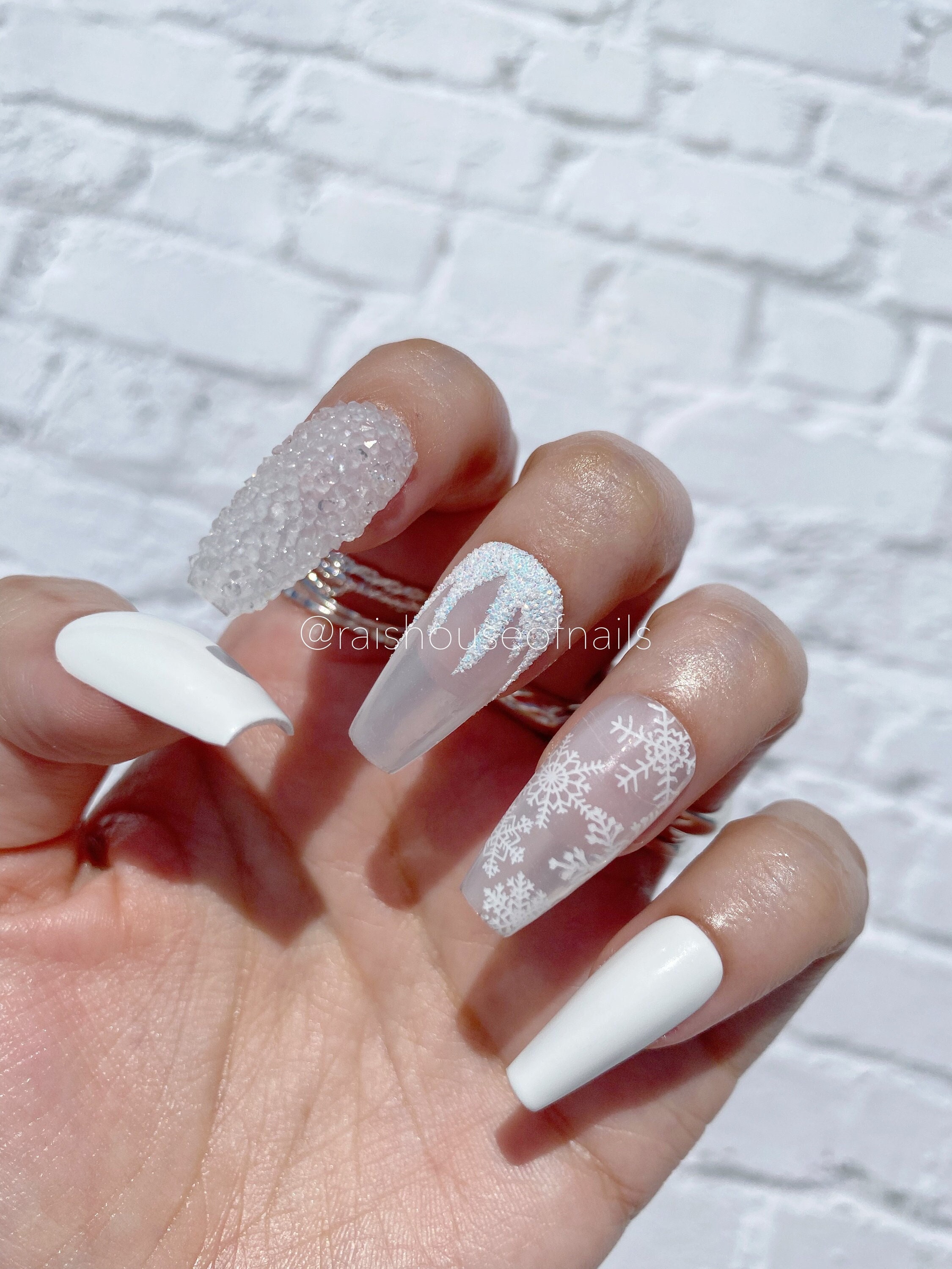 Snow Acrylic Nails