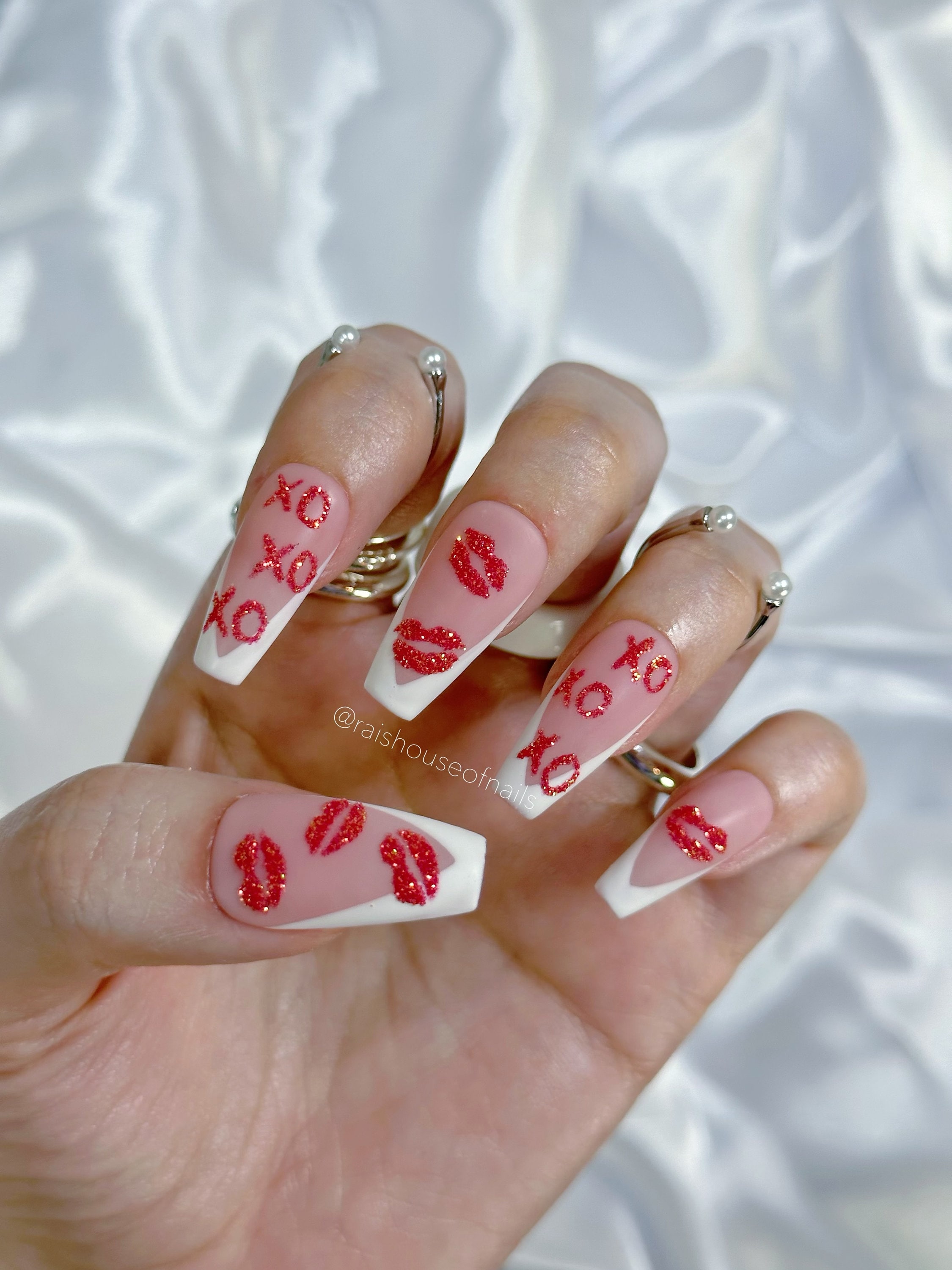 XOXO Glitter Press on Nails With Red Kiss Marks and White French Tips ...