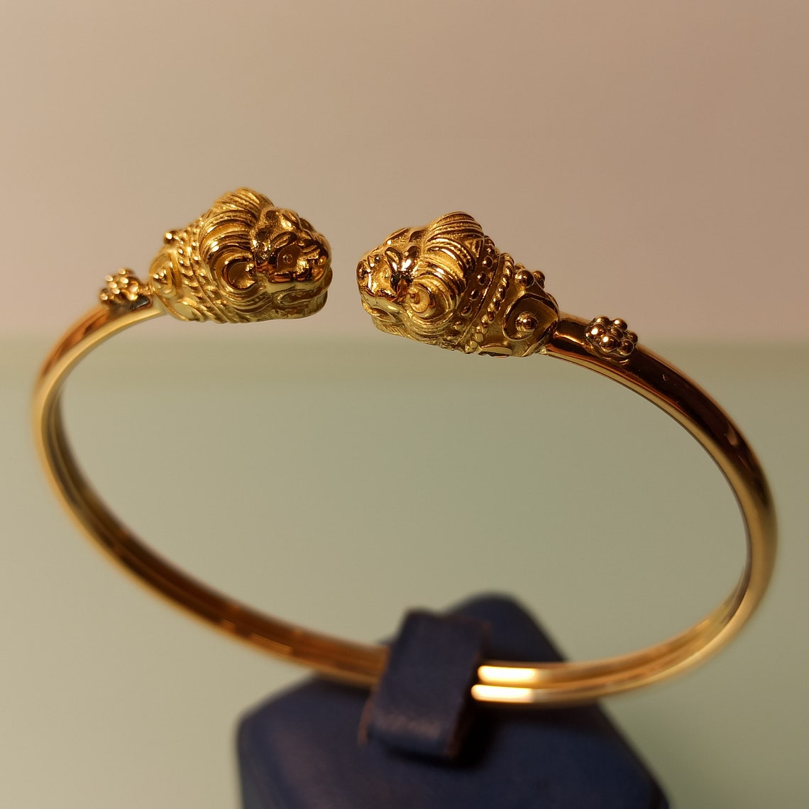 Bracelet With Lion Heads Made in 18K Solid Yellow Gold symbol - Etsy