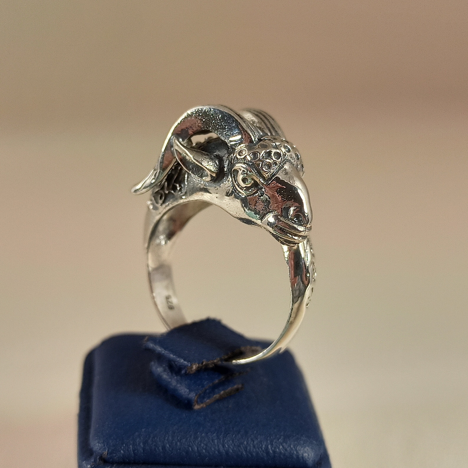 Anillo con cabeza de capricornio cabra en plata de ley 925 | Etsy