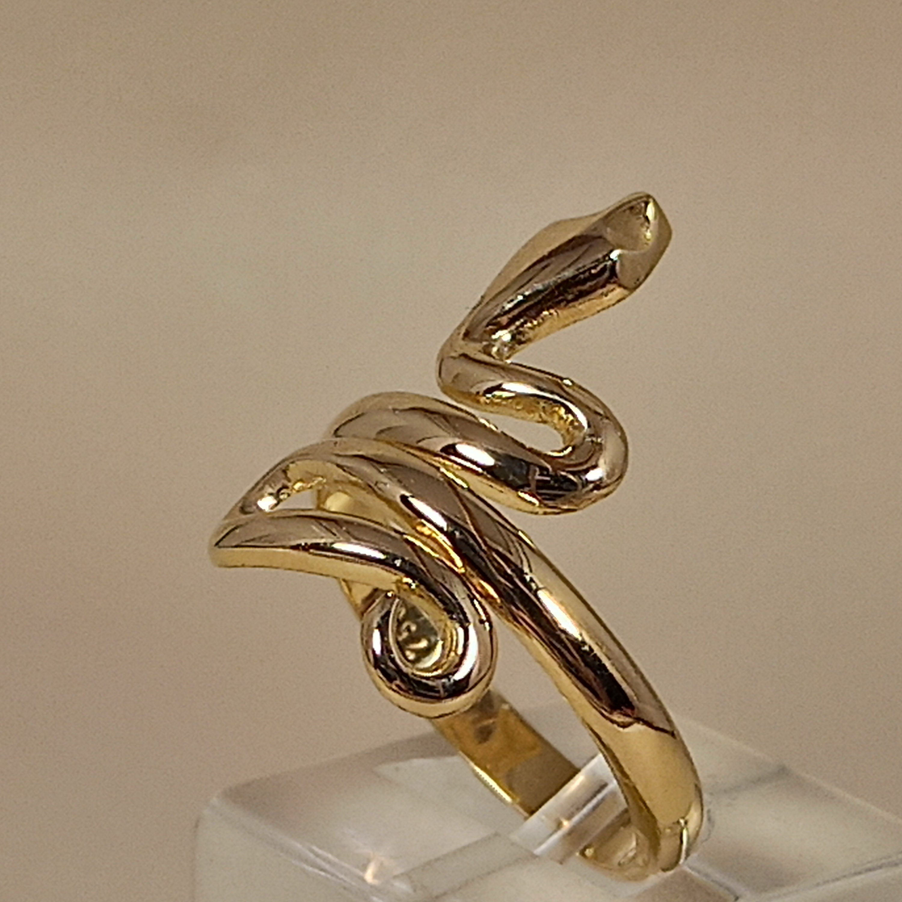 Simple elegant snake shape ring in 18 carat solid yellow | Etsy
