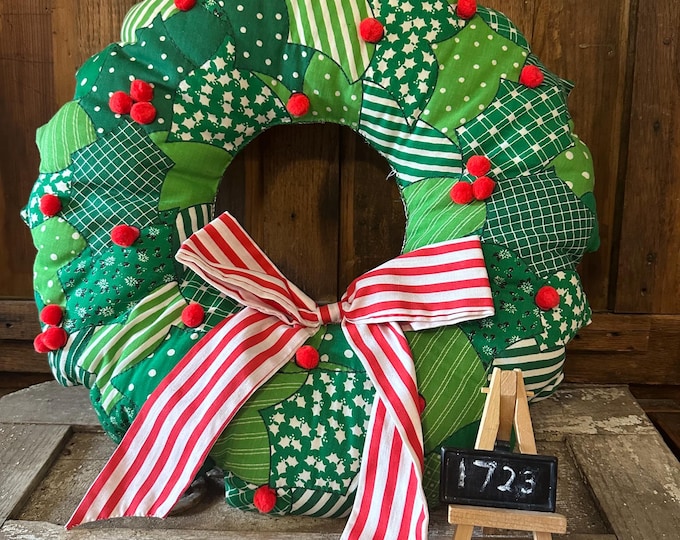 Vintage Handmade Stuffed Fabric Christmas Wreath, Patchwork Quilted ...