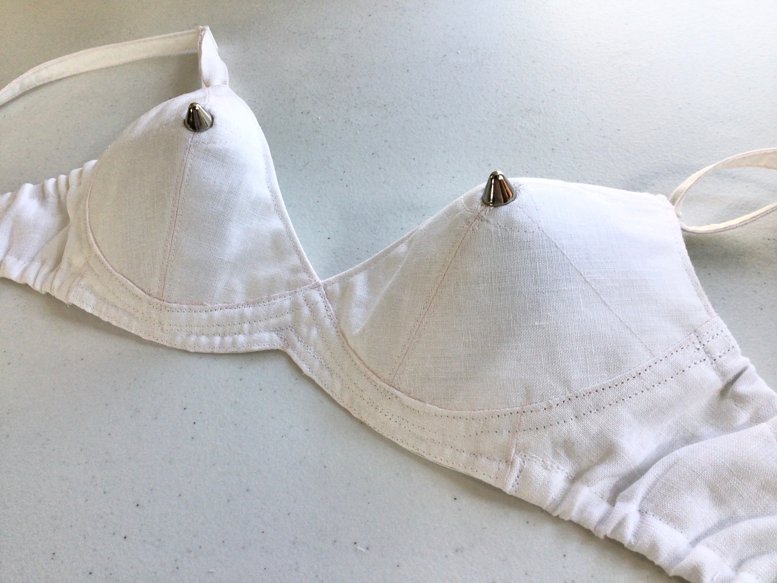 1950s 1940s 50s 40s Pin up Pointy Breasts Studs Nipples Form Wireless ...