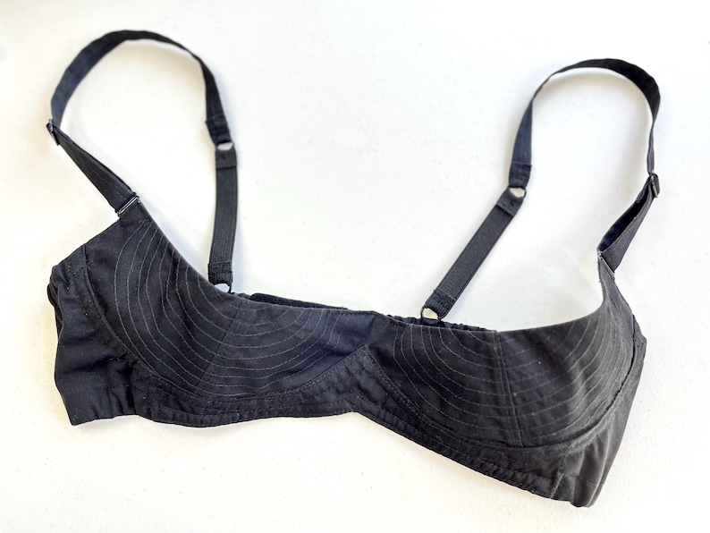 Handmade Retro Bullet Bra – 1940s 1950s Black Wireless Cage Shelf Bra ...