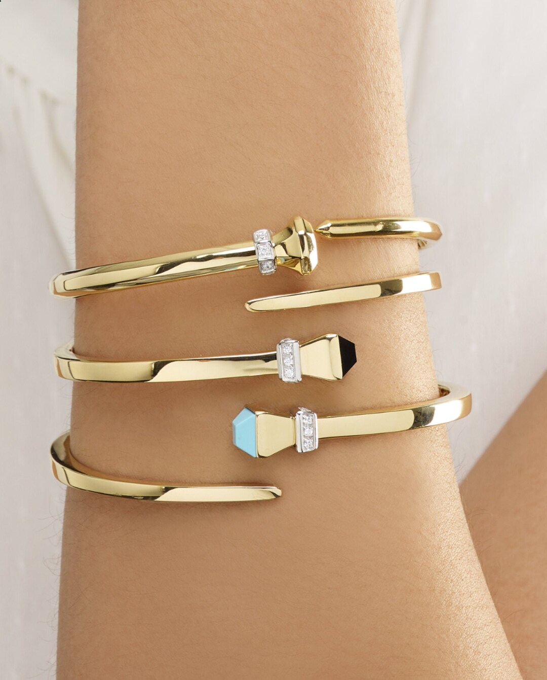 14K Polished Yellow Gold & .05ct Diamond Hardware Bangle With Hinged ...