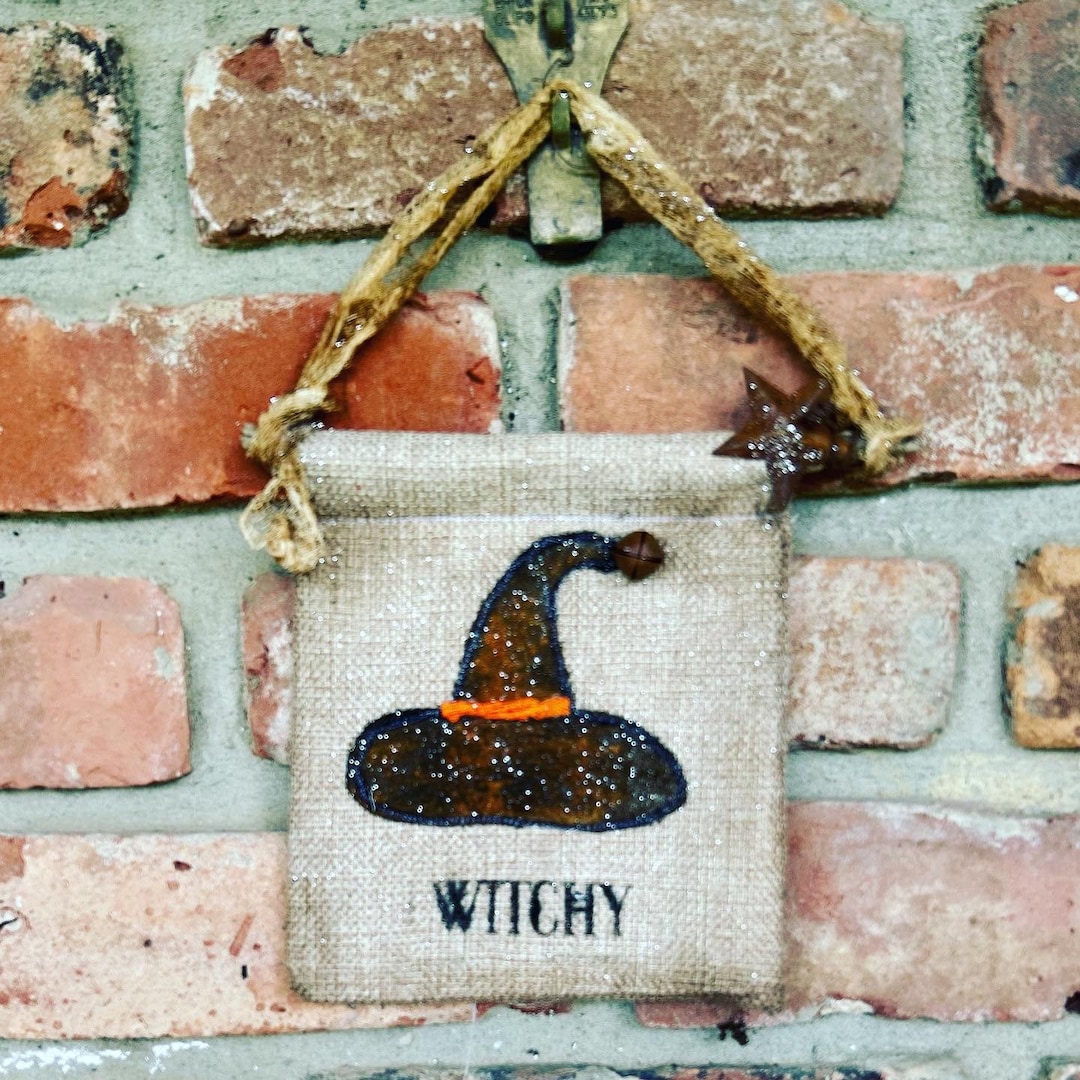 Primitive Farmhouse Halloween Witch Flag, Hanging Witch Hat Banner ...