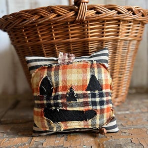 Handmade Primitive Applique Halloween Jack-o-lantern Pumpkin Decorative Pillow, Primitive ...