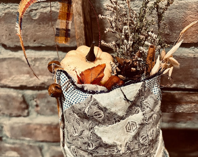Primitive Quilted Ditty Bag ~autumn Colonial Wall Hanging, Peg Rail ...