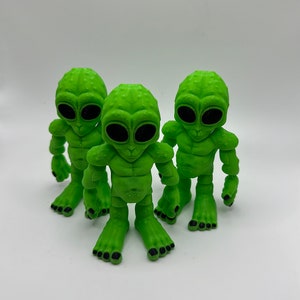 Flexi Alien Figurine 3D Printed, Mini Extraterrestrial Toy, Optional ...