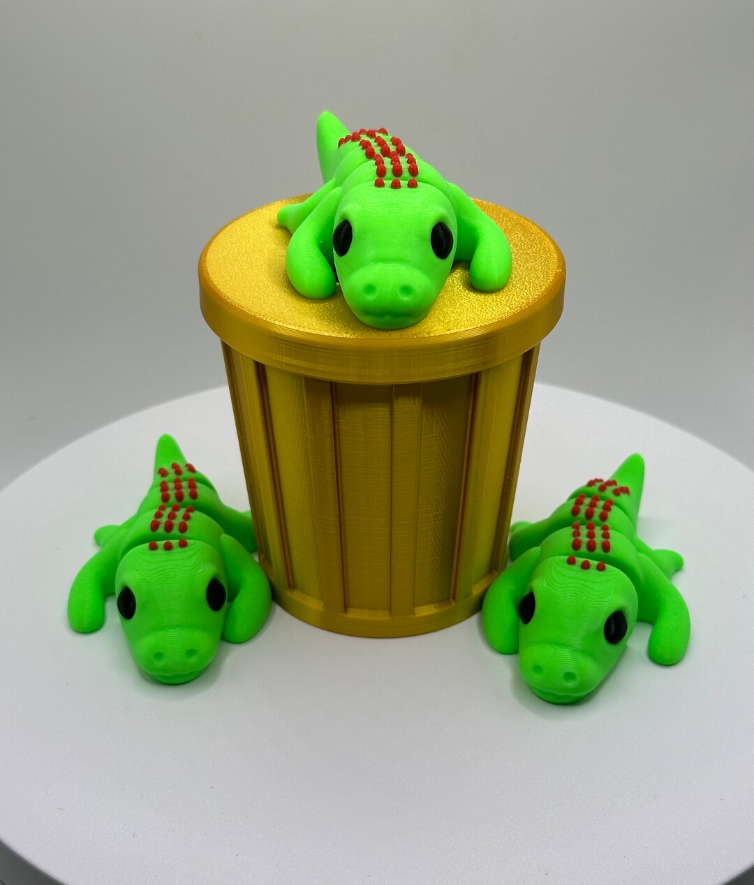 Tiny Crocodile Figurine 3D Printed, Optional Trash Can - Etsy