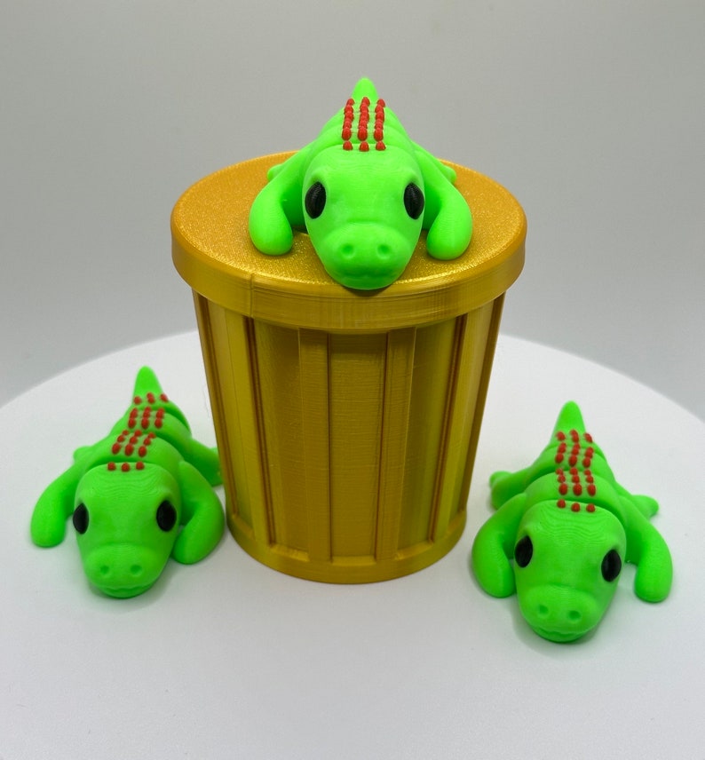 Tiny Crocodile Figurine 3D Printed, Optional Trash Can - Etsy