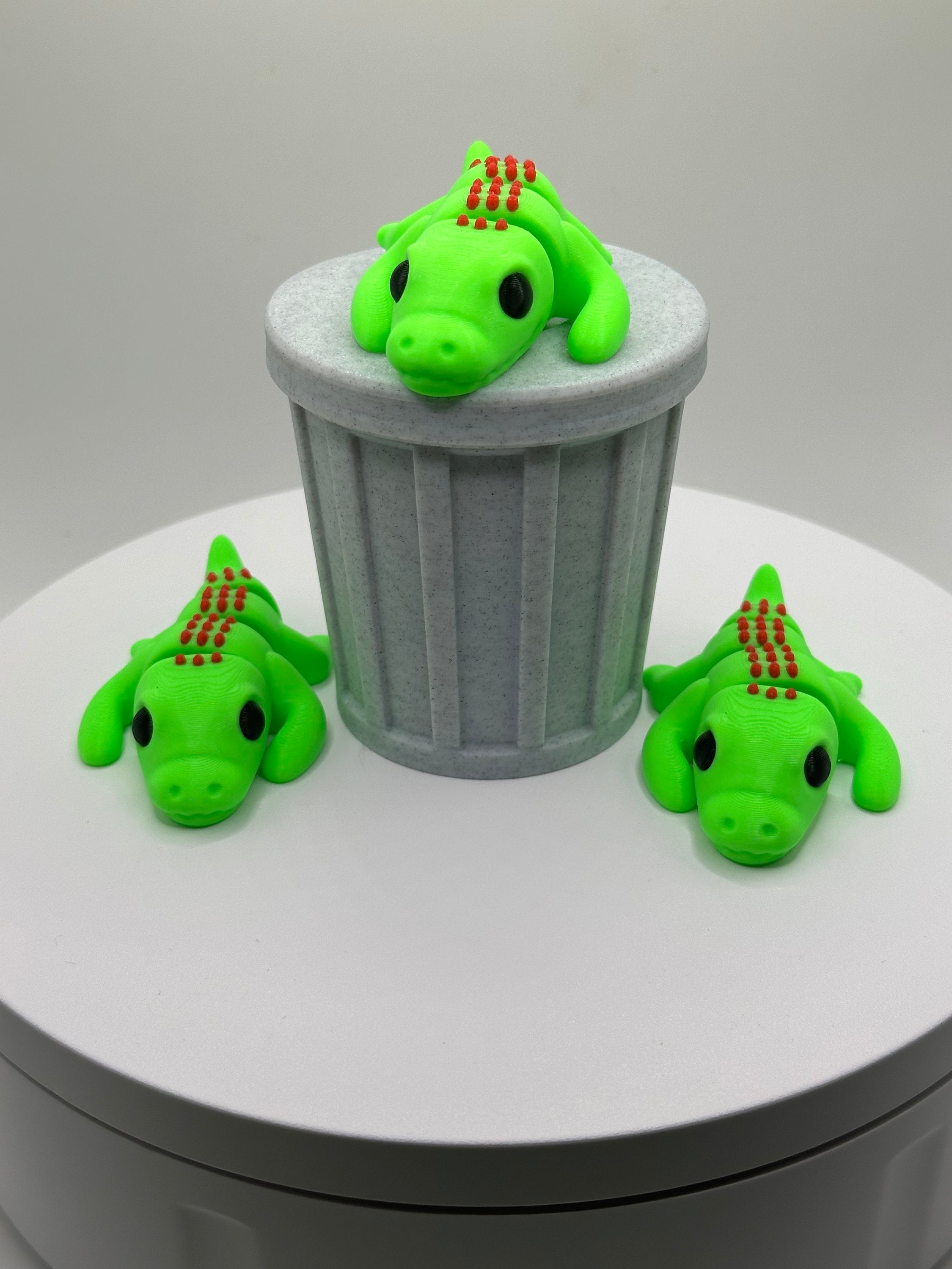 Tiny Crocodile Figurine 3D Printed, Optional Trash Can - Etsy