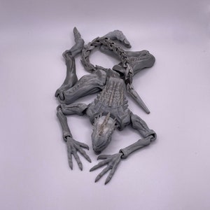 Articulated Alien 3D Printed - Etsy
