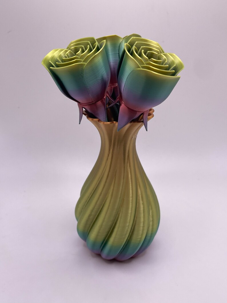 Twisty Vase With Roses 3D Printed - Etsy