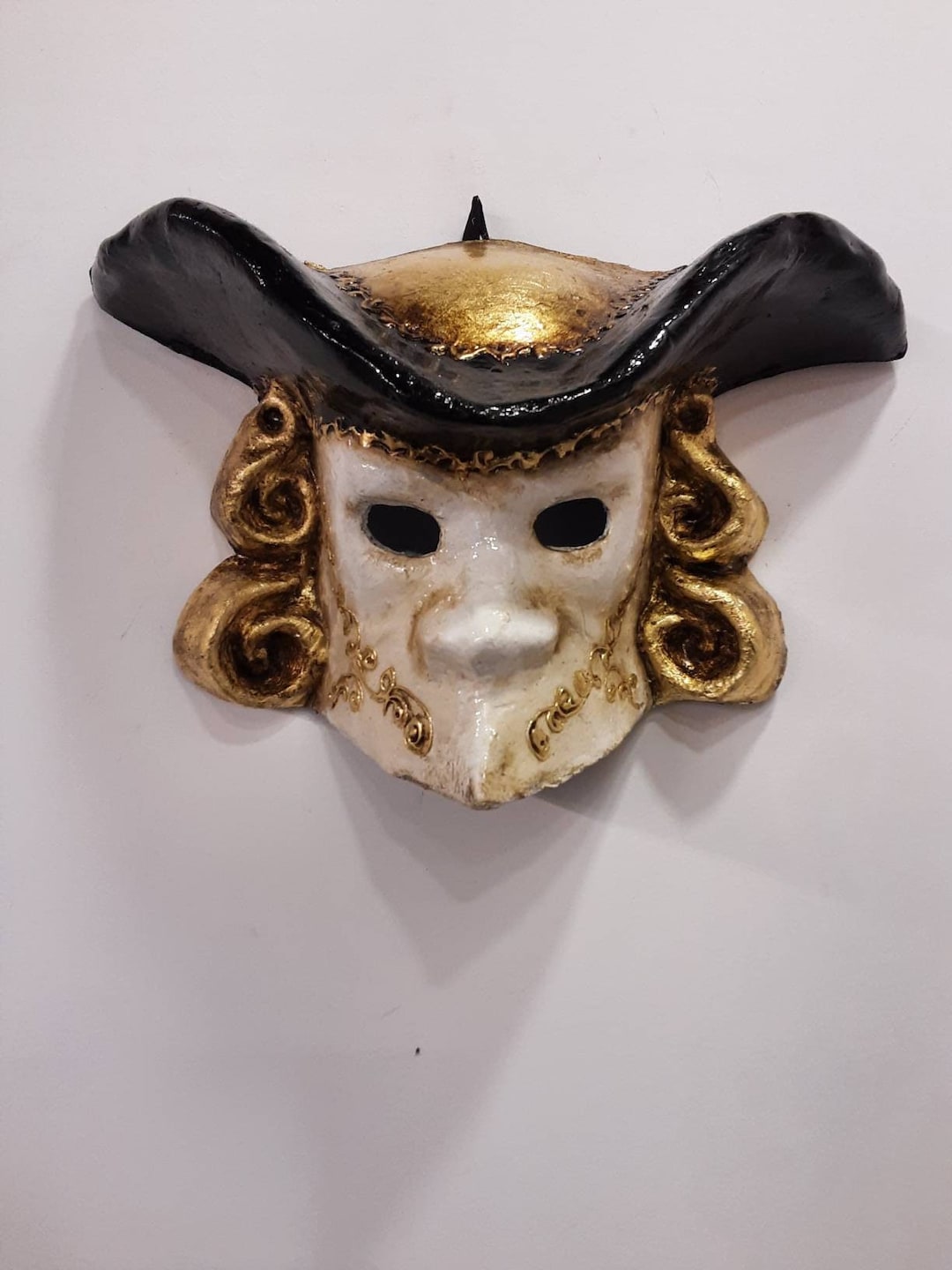 Original Venetian Mask Casanova Mask in Papier-mâché, Gold Leaf ...