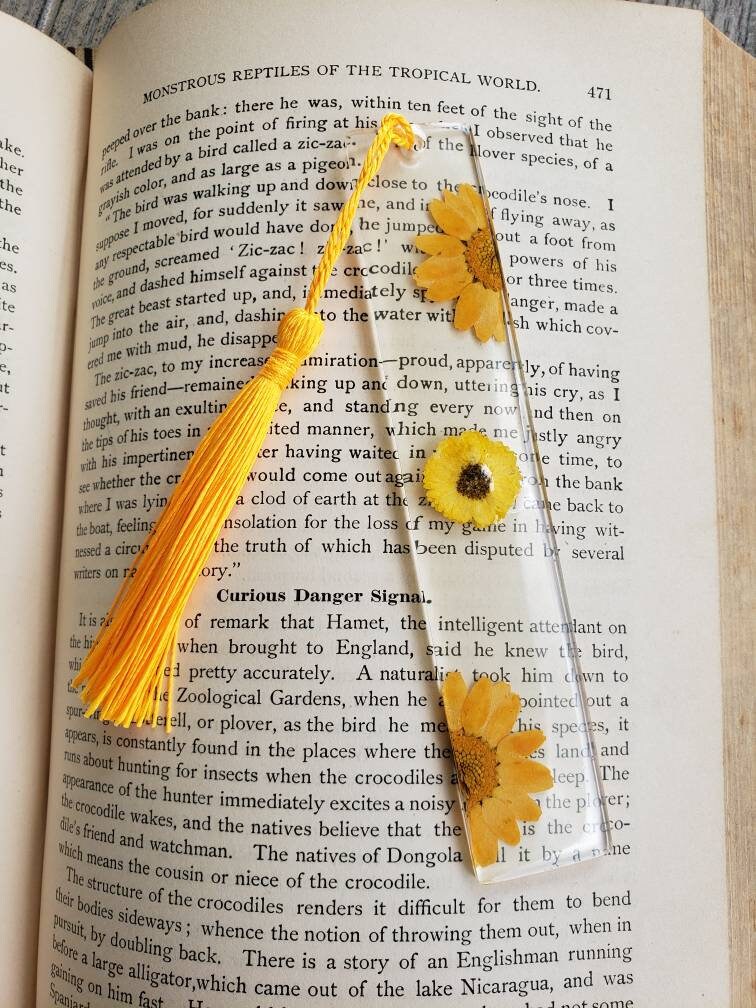 Yellow Flower Resin Bookmark - Etsy