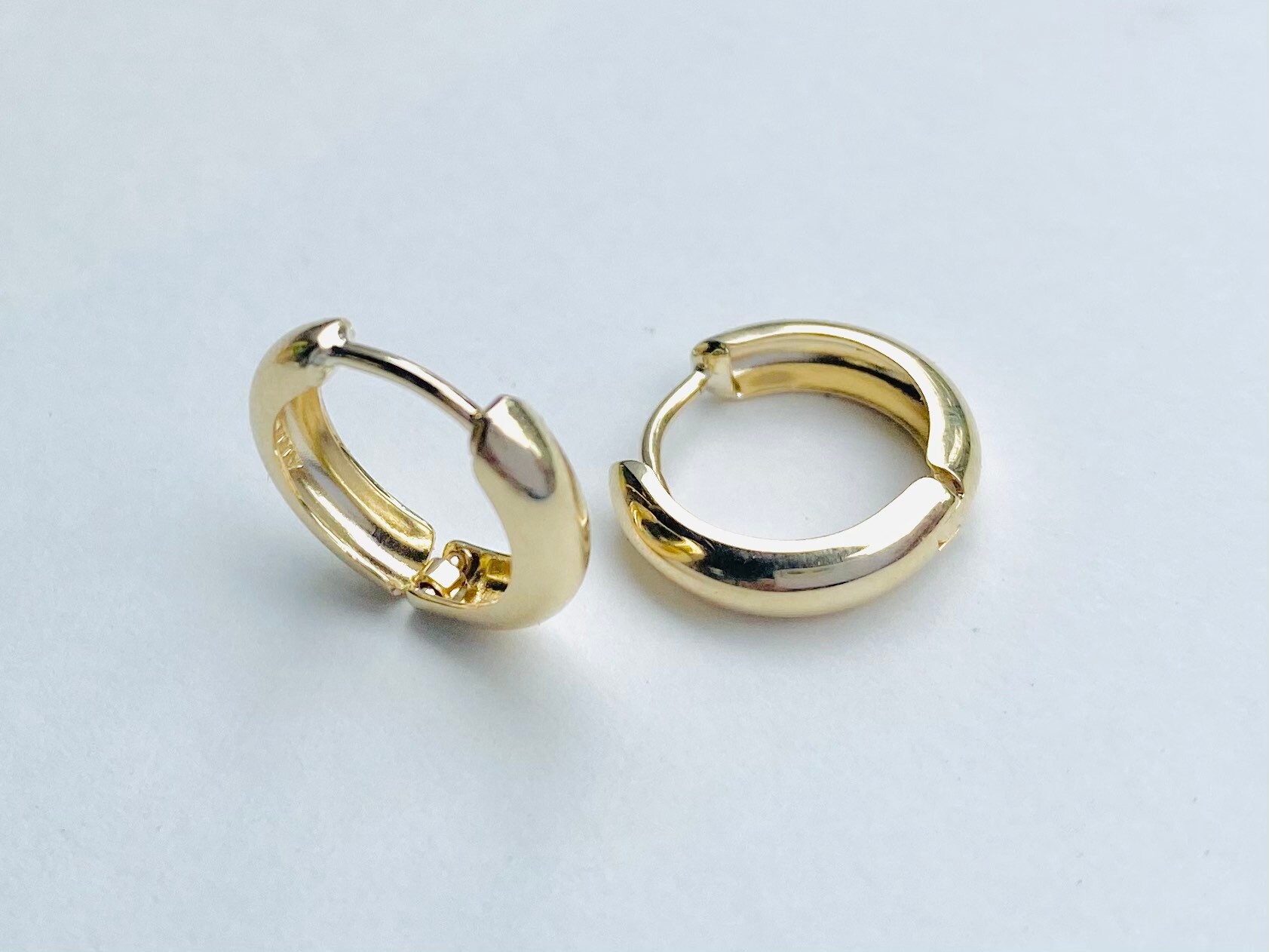 Gold Huggie Hoop, 14K Solid Gold Mini Hoop Huggie, Bombé Hoop Earrings ...