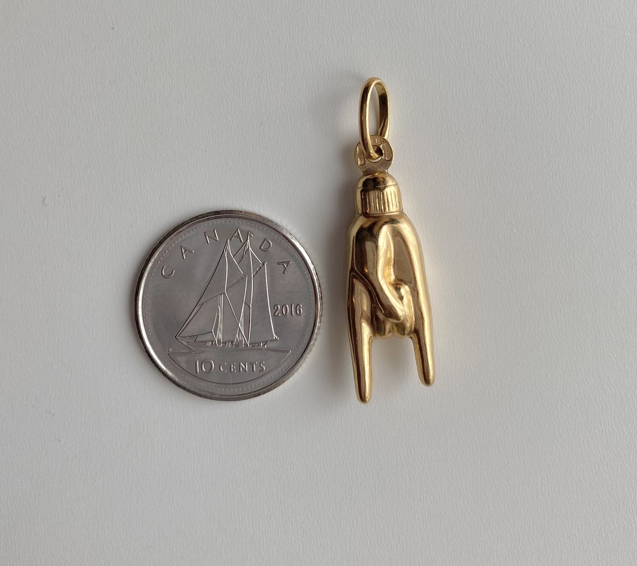 18K Good Luck Hand Pendant 25mm Solid Gold Luck Charm Gold - Etsy UK