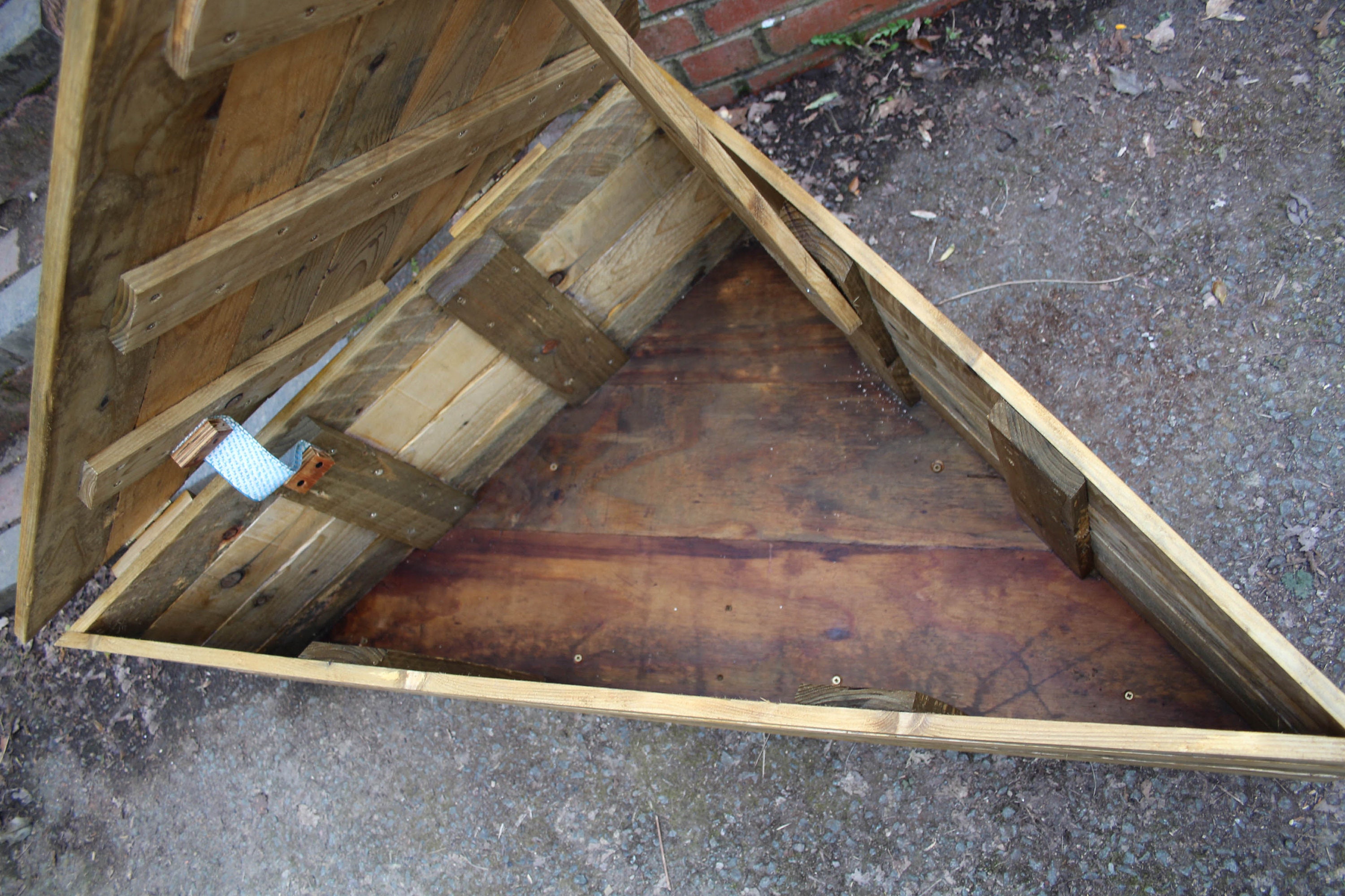 Storage and Seat Garden Triangular Box With Lid Made From All Re-cycled ...
