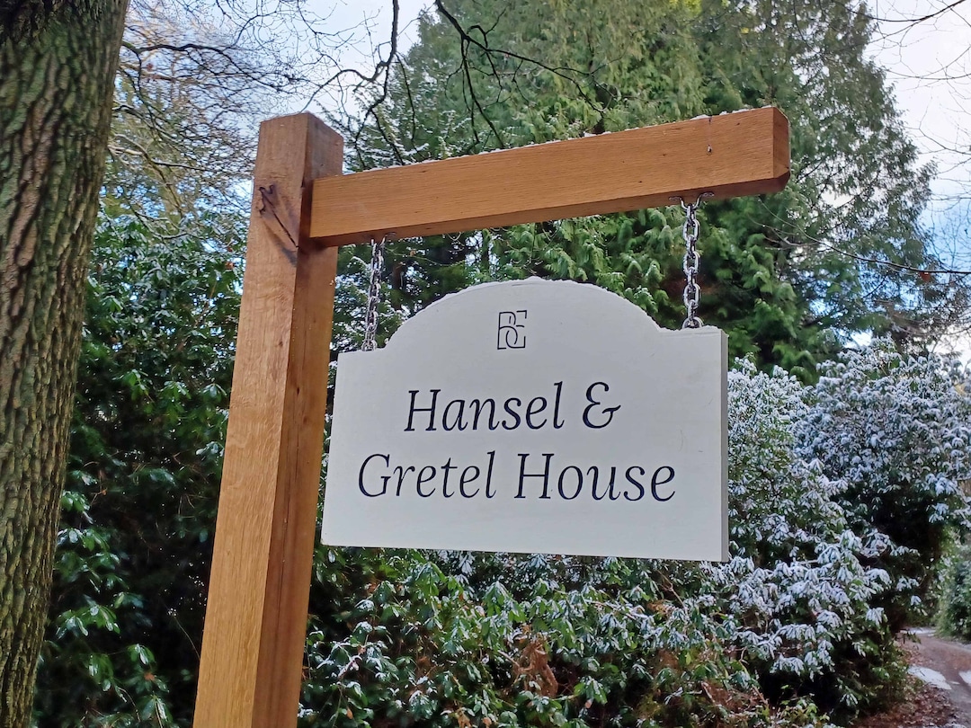 Hanging House Name Sign Cross Bar & Post Solid Oak - Etsy UK