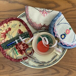 Small Sewing Kit Trimmed With Repurposed Vintage Lace & Linen, Travel ...