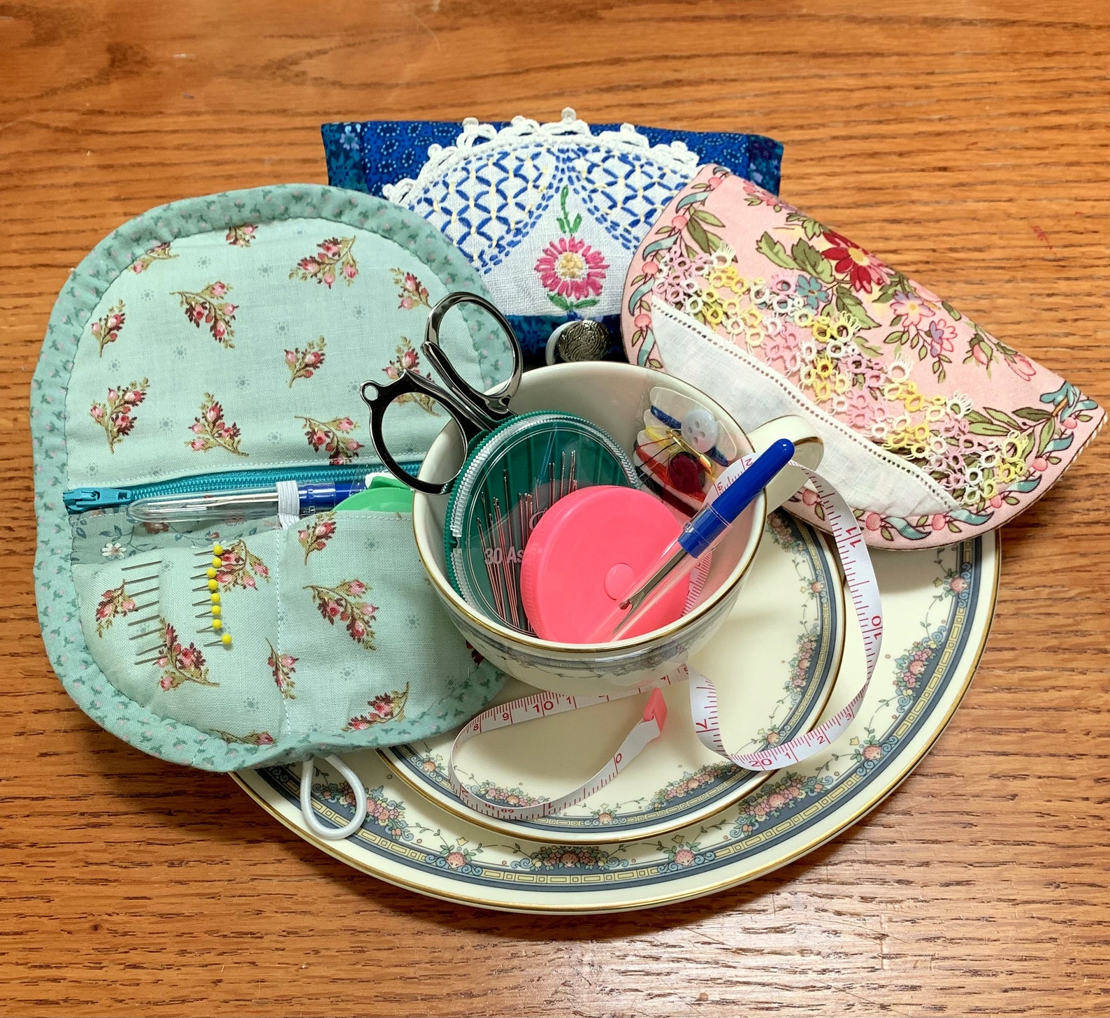 Small Sewing Kit Trimmed With Repurposed Vintage Lace & Linen - Etsy