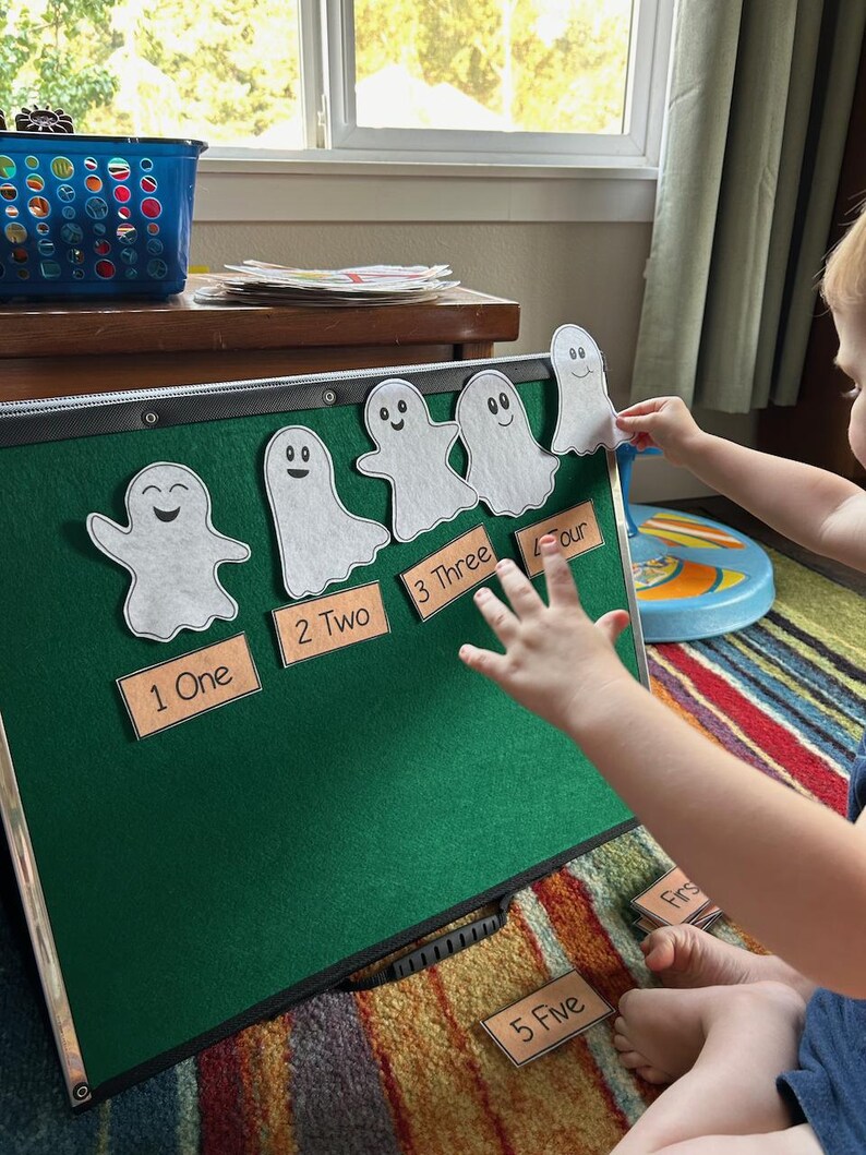 Five Little Ghosts Halloween Songs & Felt Activity Board, Circle Time ...