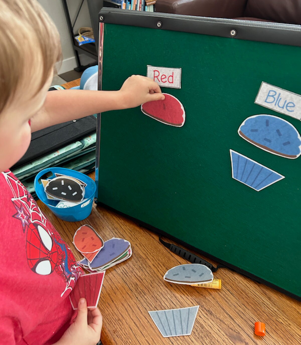 Cupcake Colors Felt Board Set: Learning Colors, Matching Game ...