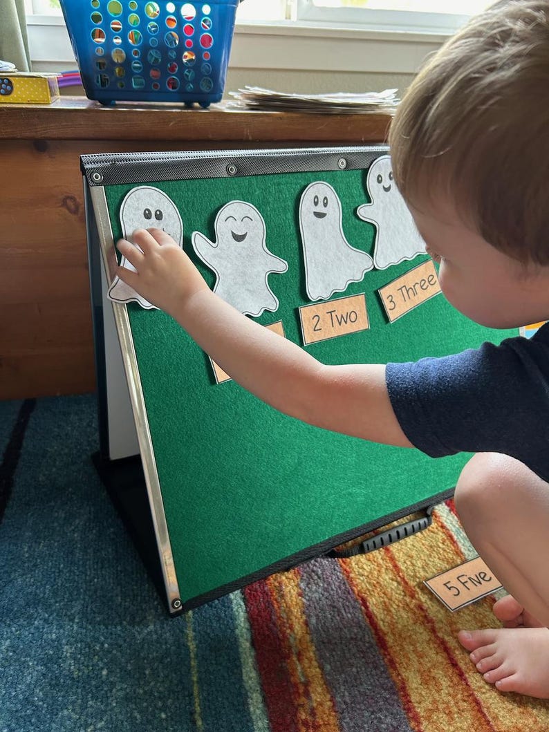 Five Little Ghosts Felt Board Set: Halloween Counting Songs, Preschool ...