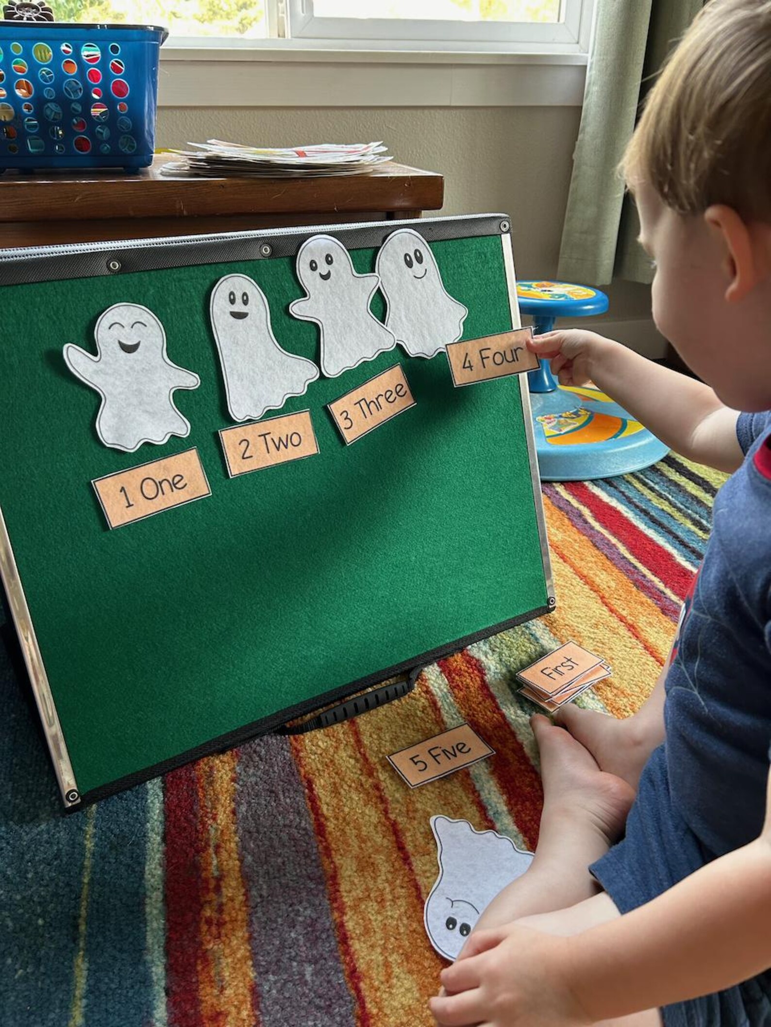 Five Little Ghosts Felt Board Set: Halloween Counting Songs, Preschool ...
