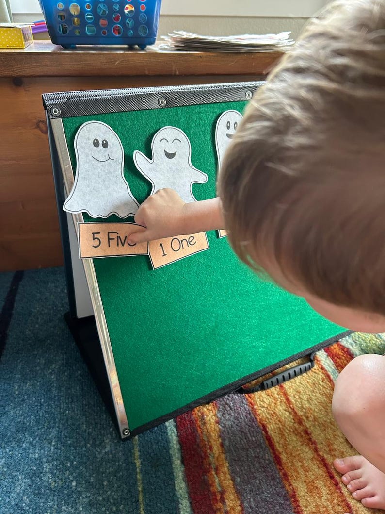 Five Little Ghosts Felt Board Set: Halloween Counting Songs, Preschool ...