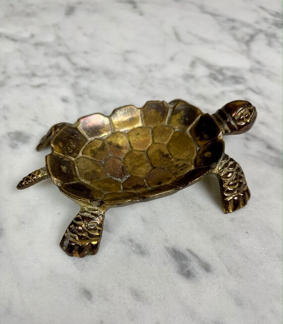 vintage metal dish small - Gem