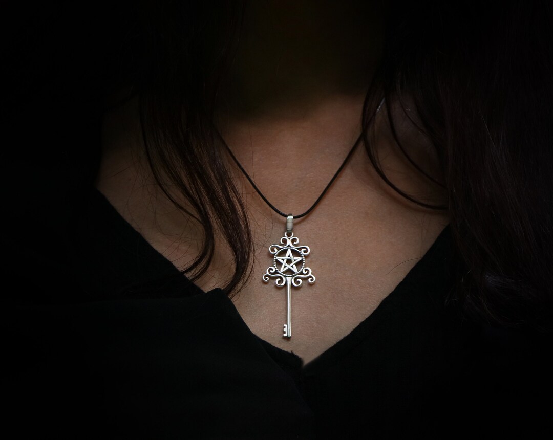HECATE KEY Necklace With Pentagram or Hecate Key for ALTAR Hecate Gift ...