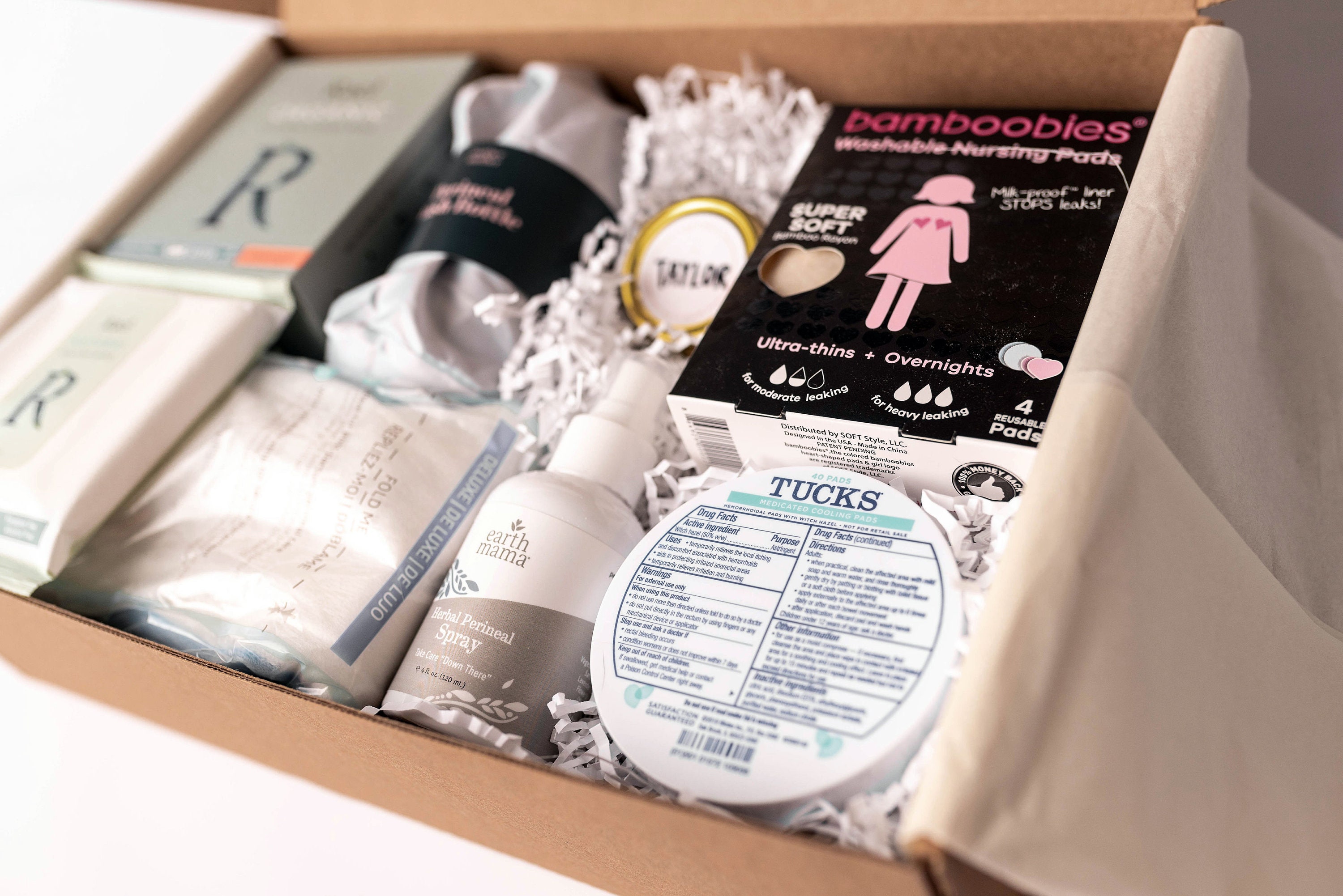 Postpartum Gift Box | New Mom Gift Basket | Self Care Kit for Her ...