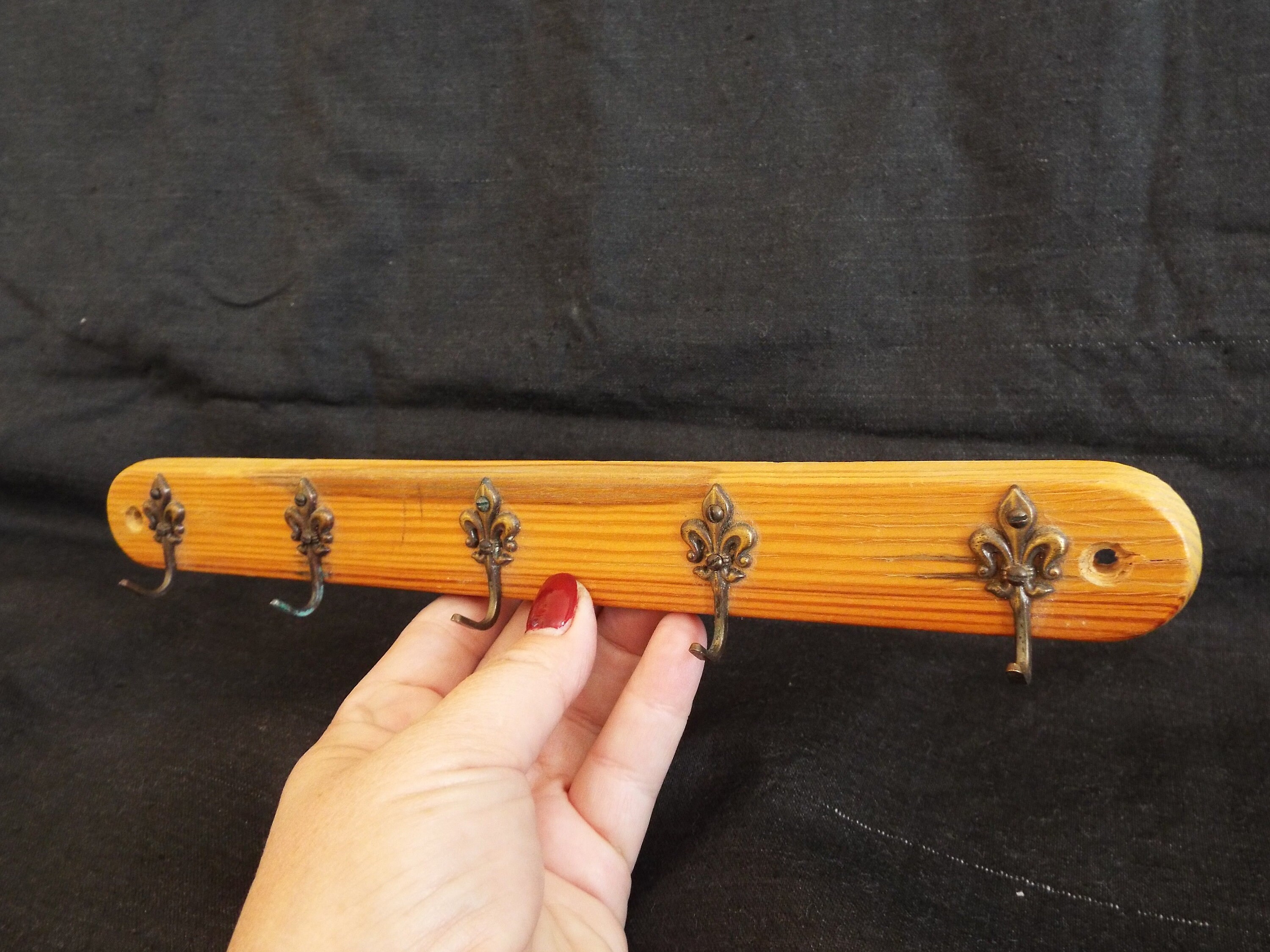 Vintage Wooden Key Holder, Rustic Hall Decor, Wood Hook Display, Hall ...