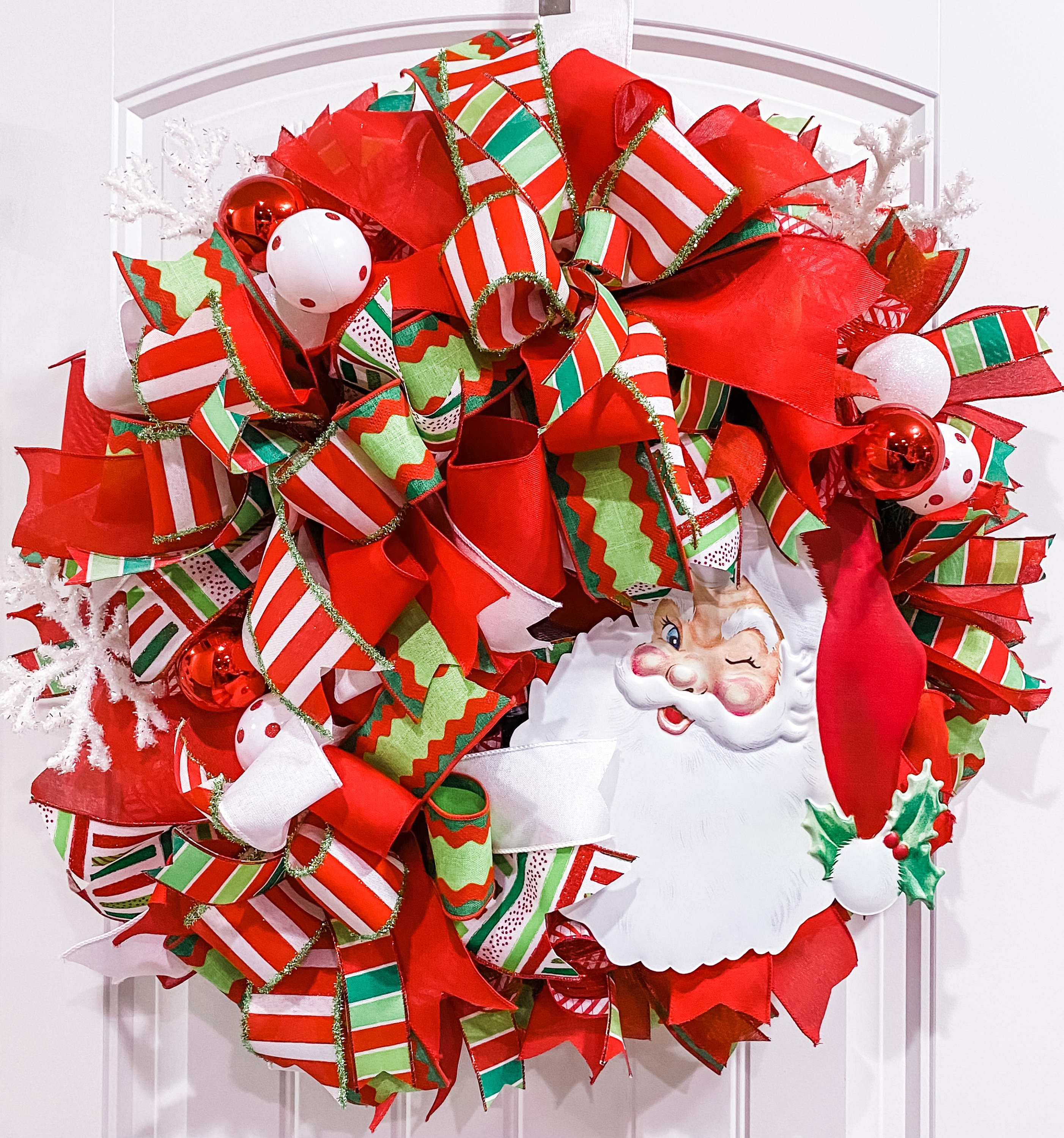 Red and White Christmas Santa Wreath, Glam Christmas Wreath, Santa ...