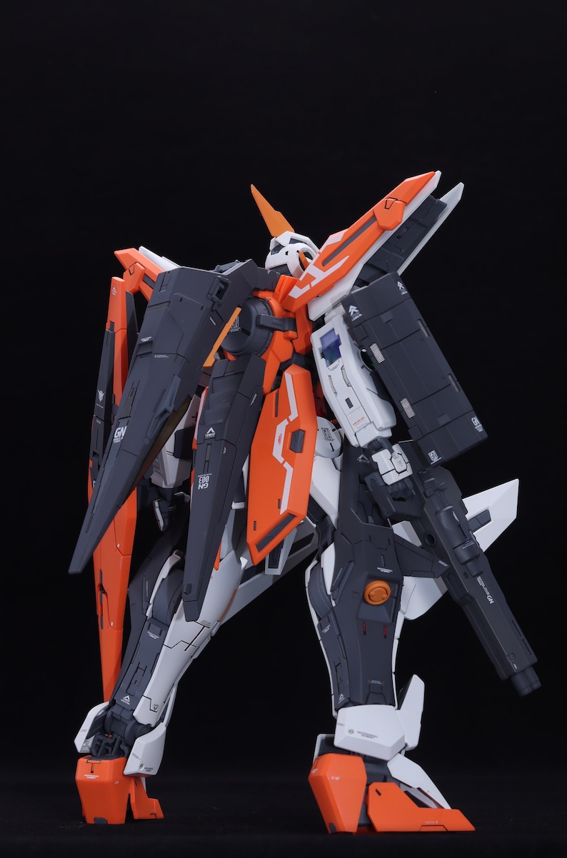Painted&built BANDAI MG 1/100 Gundam Kyrios - Etsy