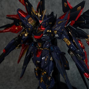MGEX 1/100 Strike Freedom Gundam Ver.2.0[customize Black-red Coating ...