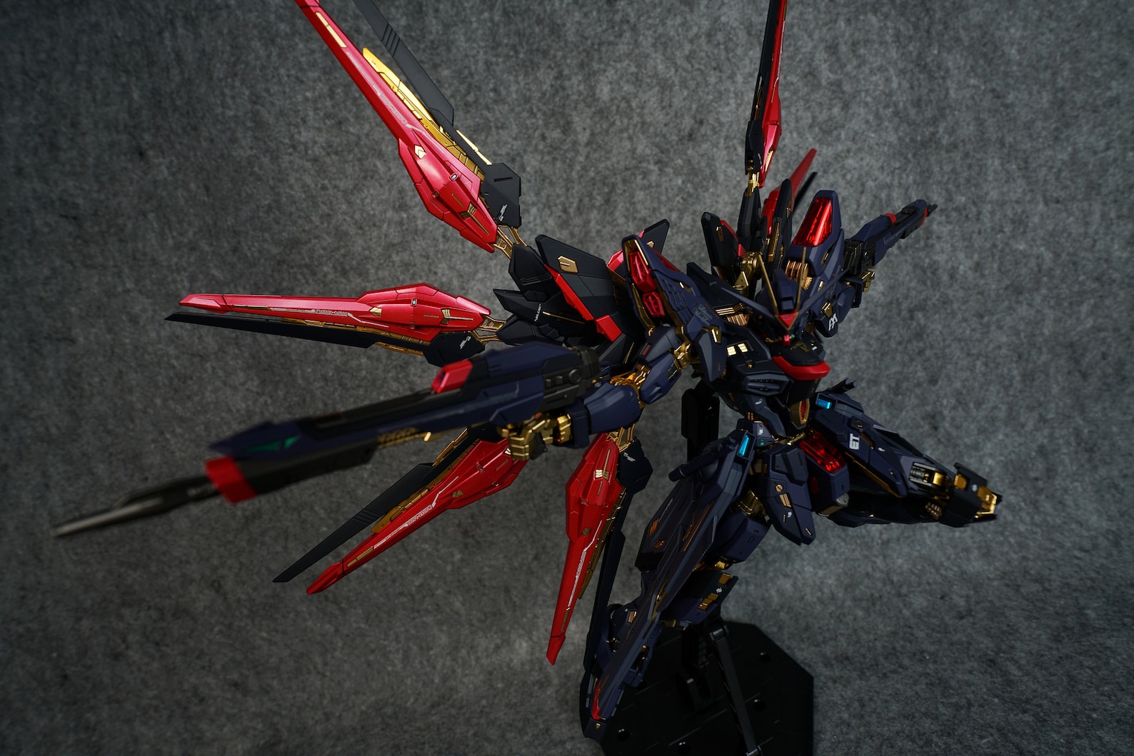 MGEX 1/100 Strike Freedom Gundam Ver.2.0[customize Black-red Coating ...