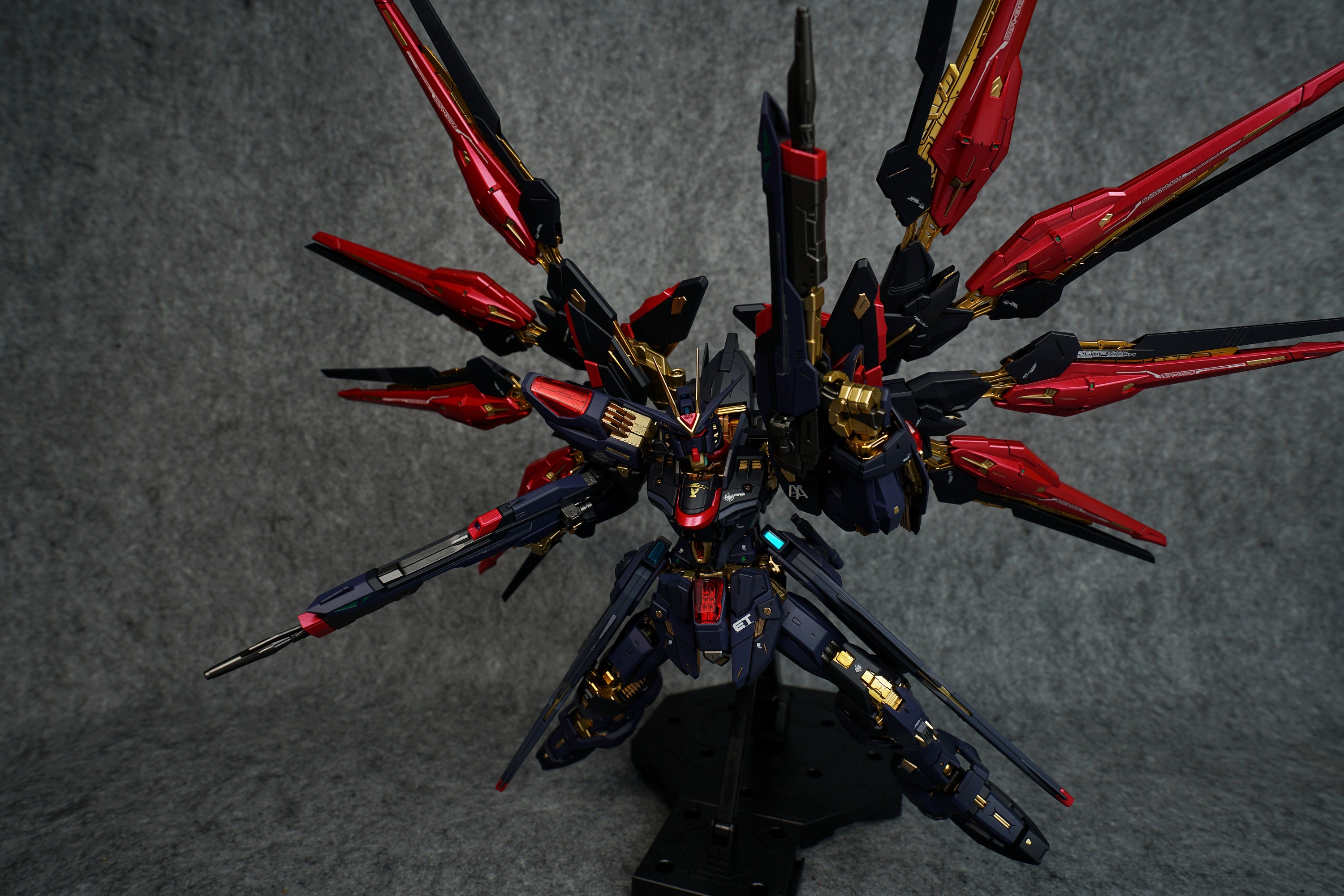 MGEX 1/100 Strike Freedom Gundam Ver.2.0[customize Black-red Coating ...