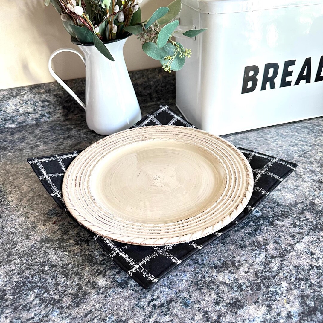 Black and White Plaid Microwave Plate Cozy, Plate Holder, Hot Plate ...