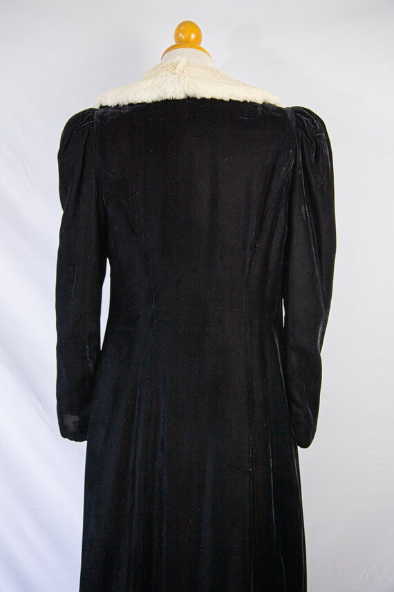 1930s silk velvet opera coat / vintage fur collar / e… - Gem