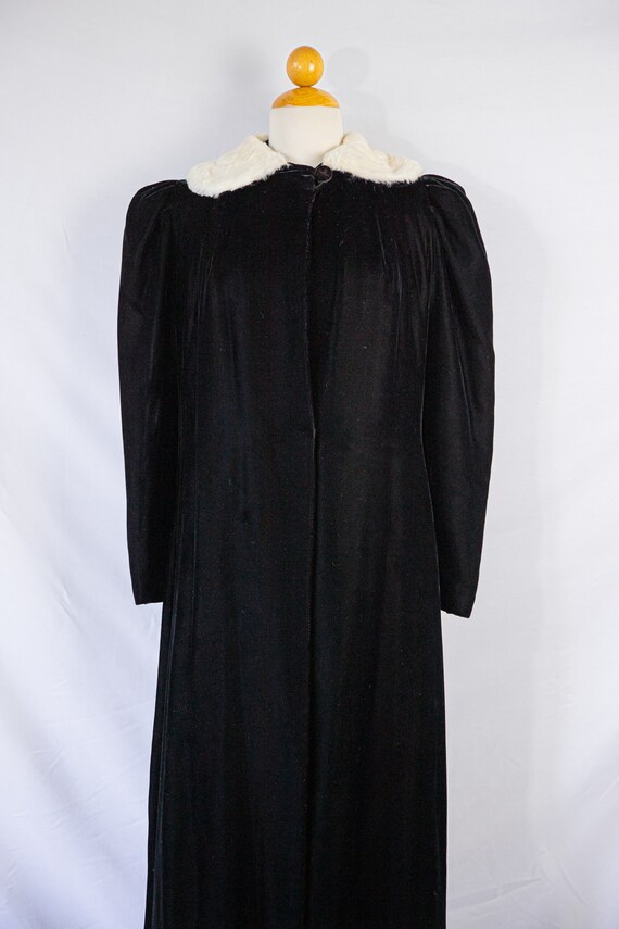 1930s silk velvet opera coat / vintage fur collar / e… - Gem