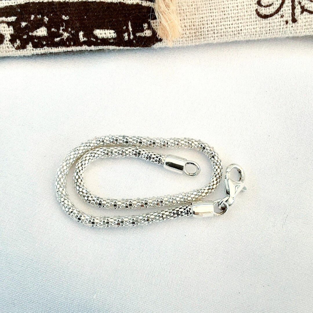 Woman Stacking Round Minimal Layered Popcorn Chain for Bracelet or ...