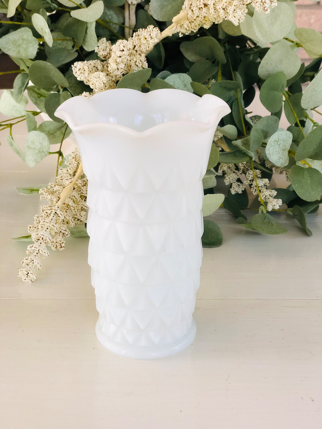 Vintage White Milk Glass Vase - Etsy