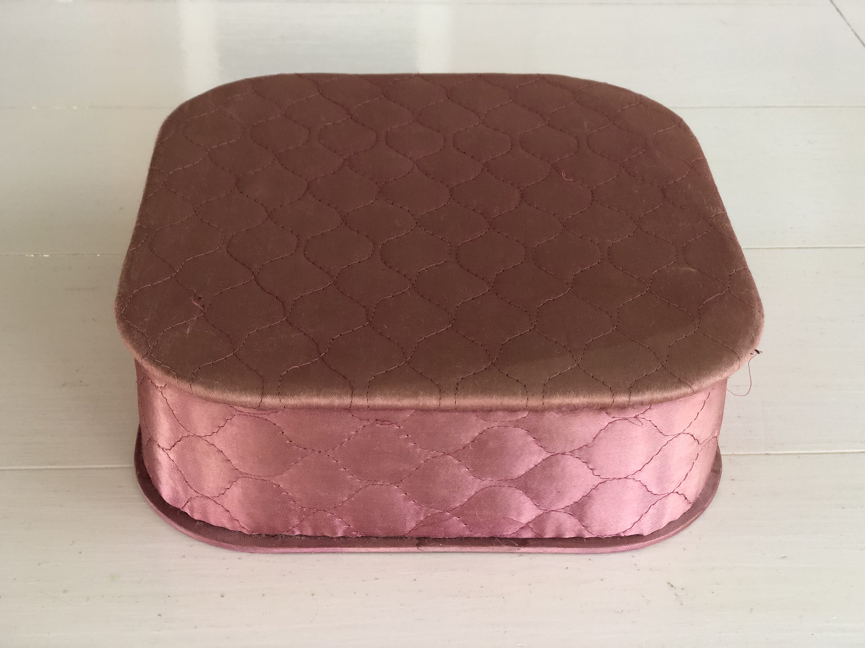 Vintage Pink Satin Handkerchief Box - Etsy